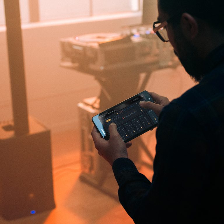 JBL Professional Universal Mixer App